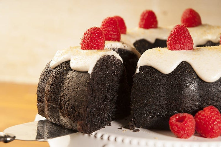 Black Onyx Chocolate Cake Recipe with Vanilla Bean Frosting – Savory Spice